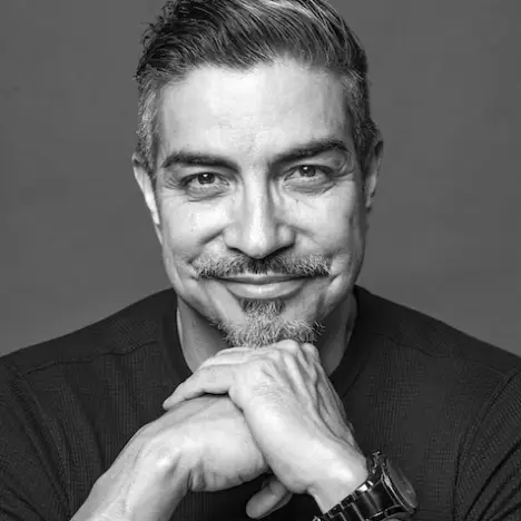 Juan Alberto Torres - icōnika.